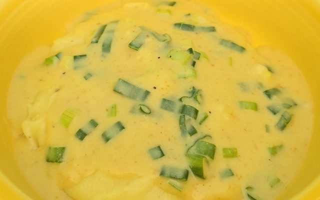 Gold-n-Green Gravy Ⓥ - The Veggie Table